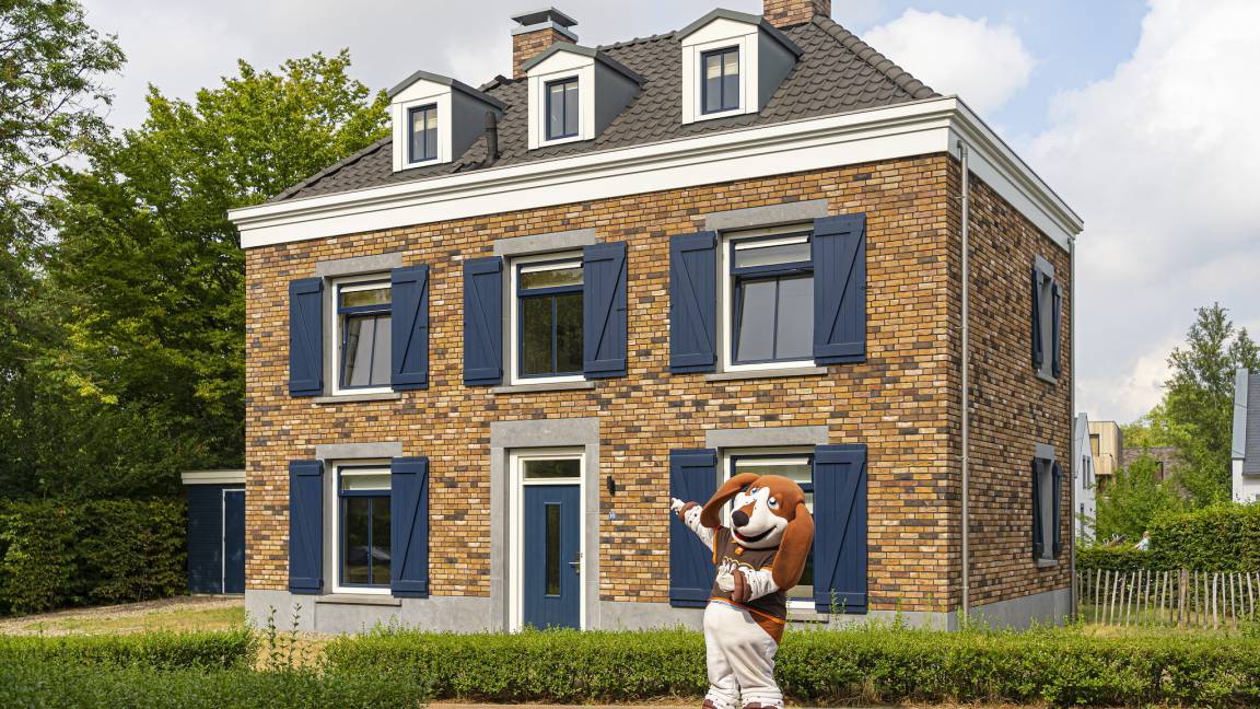 161 M² Bungalow ∙ 6 Bedrooms ∙ 12 Guests - Maastricht