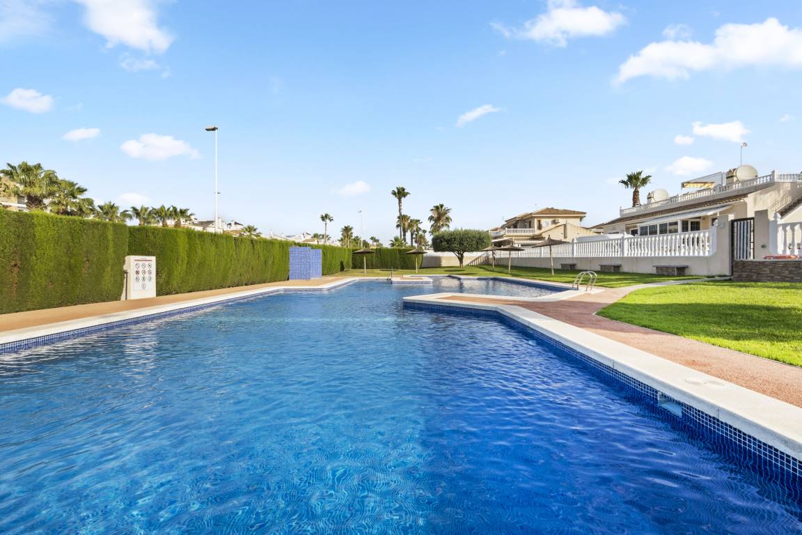 100 M² Casa ∙ 3 Habitaciones ∙ 6 Huéspedes - Playa Flamenca