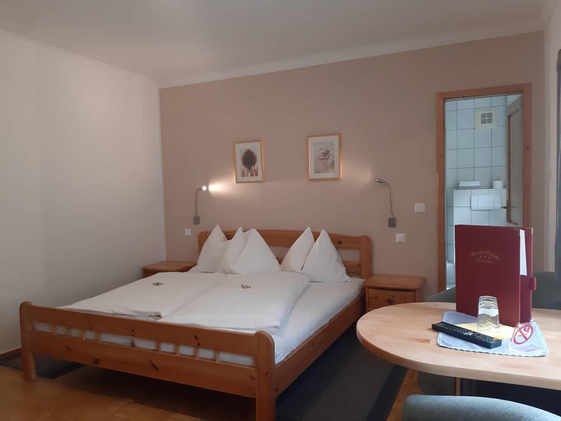 27 M² Hotel ∙ 1 Schlafzimmer ∙ 2 Gäste - Bad Kleinkirchheim