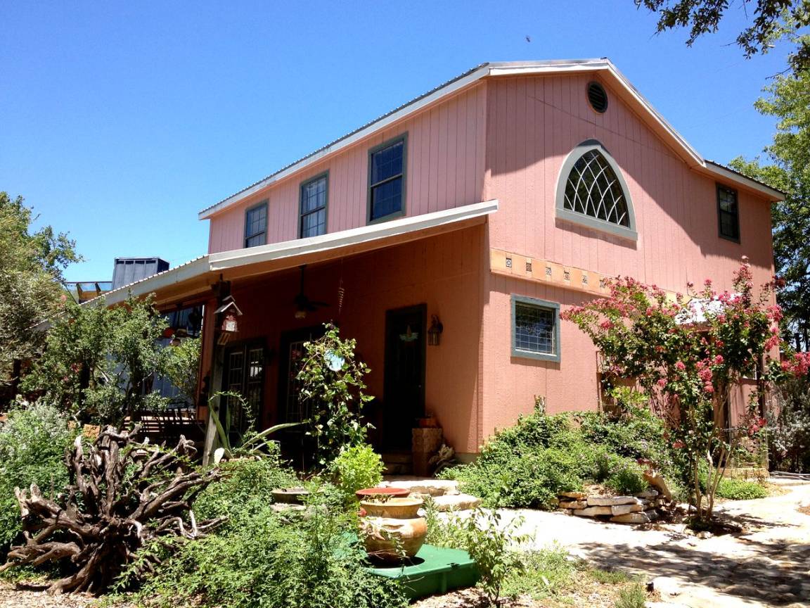 House ∙ 1 Bedroom ∙ 4 Guests - Spicewood, TX