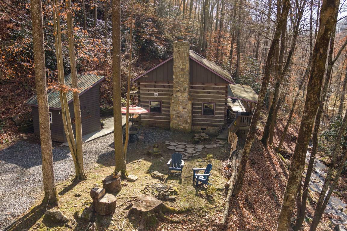 119 M² Cabin ∙ 3 Bedrooms ∙ 8 Guests - North Carolina