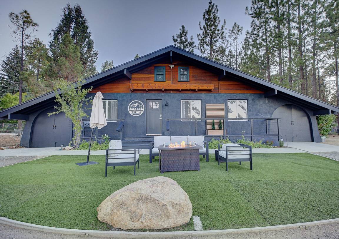 112 M² Hotel ∙ 2 Bedrooms ∙ 6 Guests - Big Bear, CA
