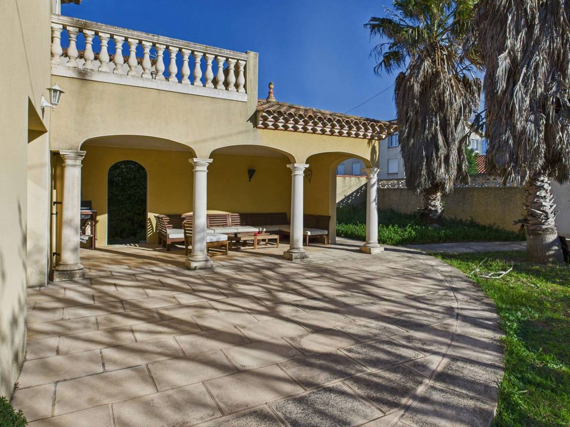 120 M² House ∙ 4 Bedrooms ∙ 8 Guests - Agde