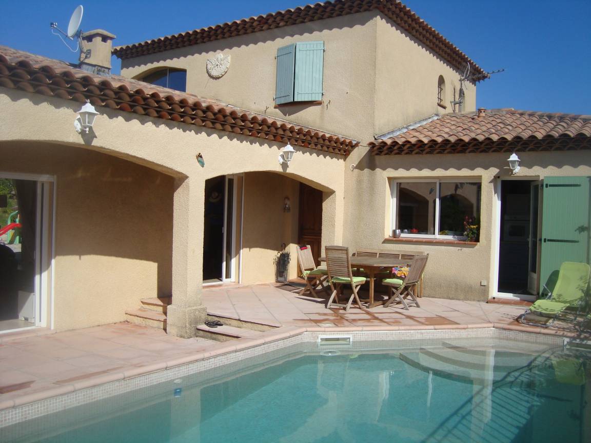 Villa ∙ 3 Bedrooms ∙ 8 Guests - Carqueiranne