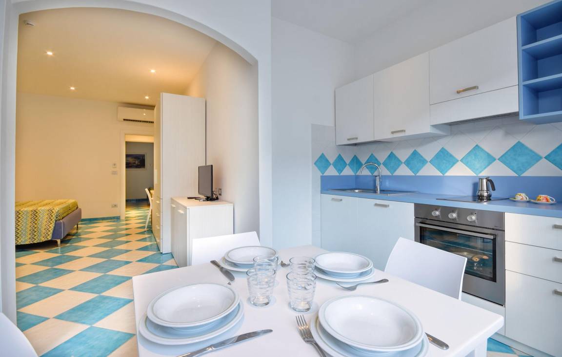 55 M² Ferienwohnung ∙ 1 Schlafzimmer ∙ 6 Gäste - Deiva Marina