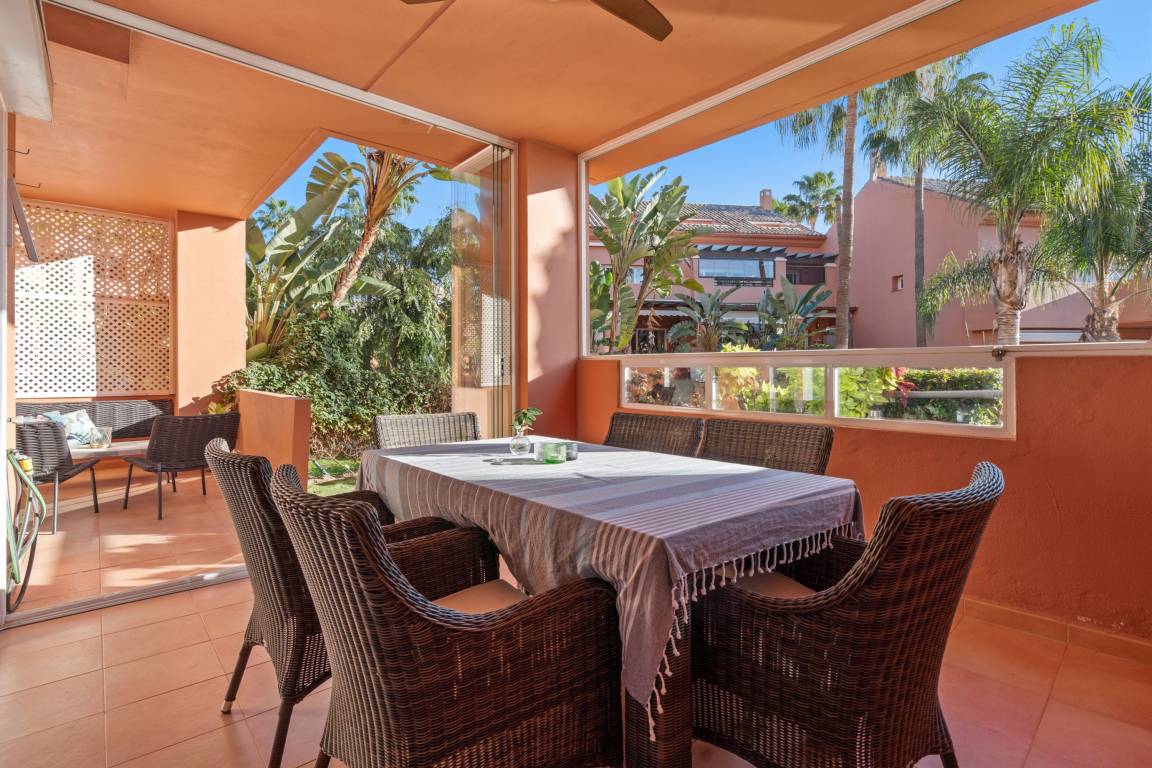 85 M² Apartment ∙ 2 Bedrooms ∙ 5 Guests - Estepona