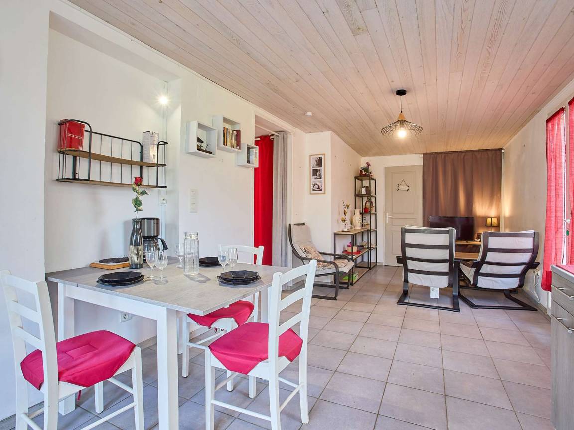 57 M² Appartement ∙ 2 Chambres ∙ 4 Personnes - Cazaubon