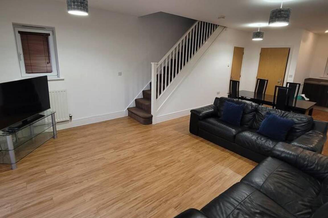 95 M² House ∙ 3 Bedrooms ∙ 5 Guests - Willen Lake