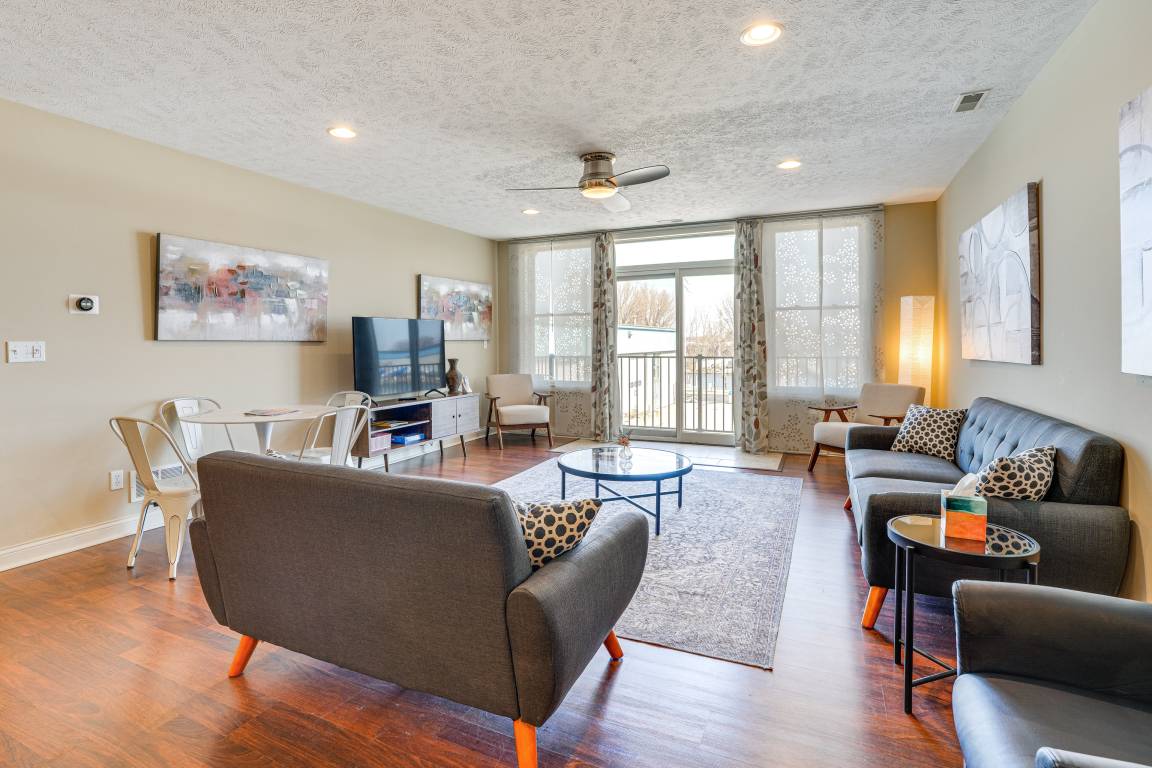 130 M² Apartment ∙ 2 Bedrooms ∙ 6 Guests - Stevensville, MI