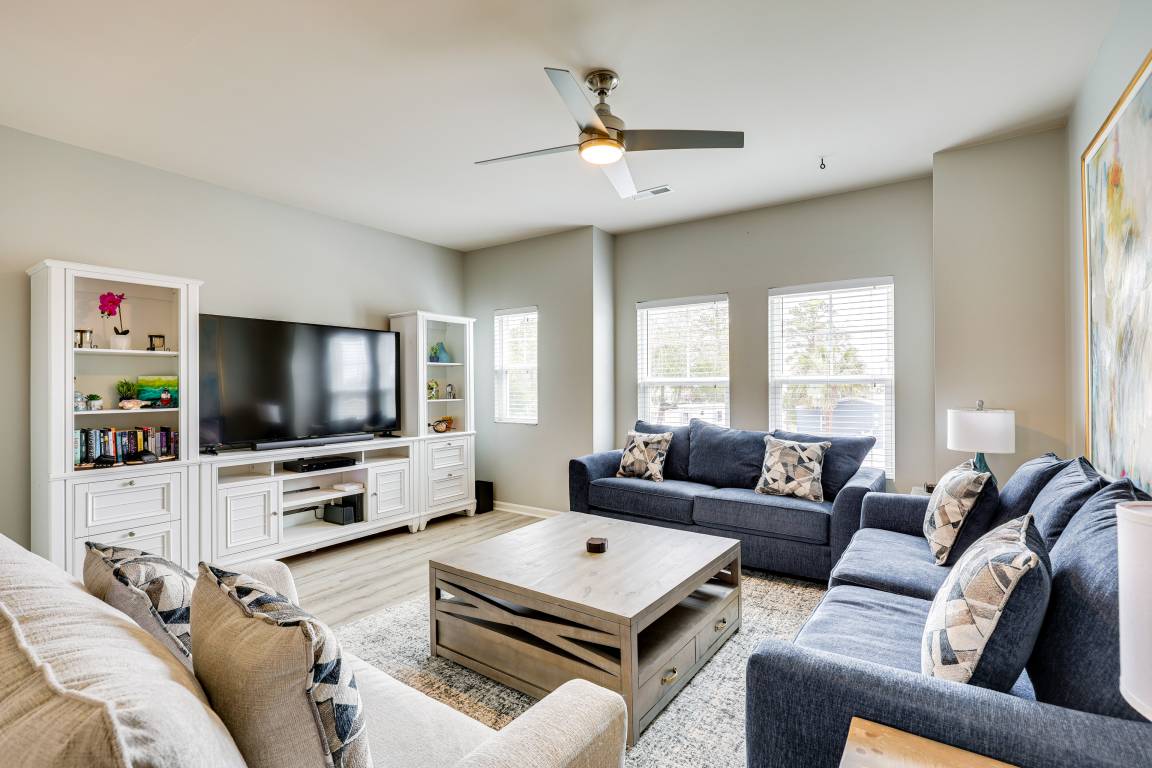179 M² Apartment ∙ 3 Bedrooms ∙ 6 Guests - Carolina Beach