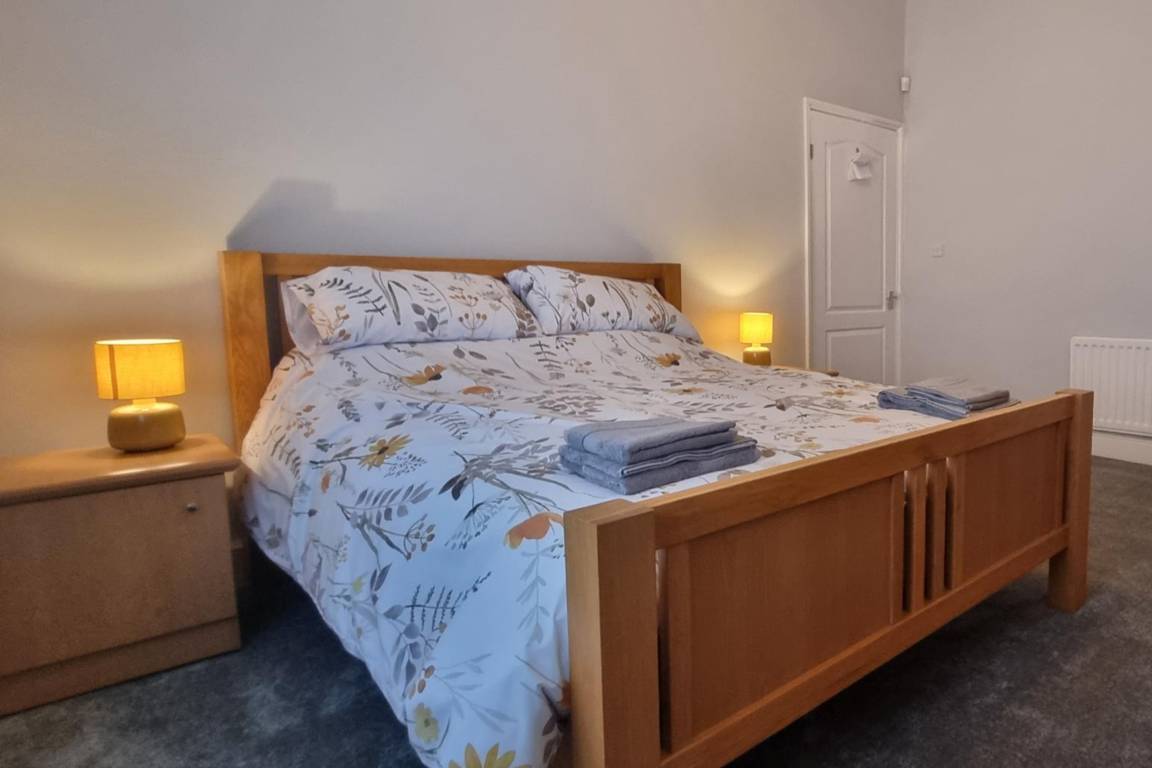 118 M² House ∙ 3 Bedrooms ∙ 5 Guests - Hartlepool