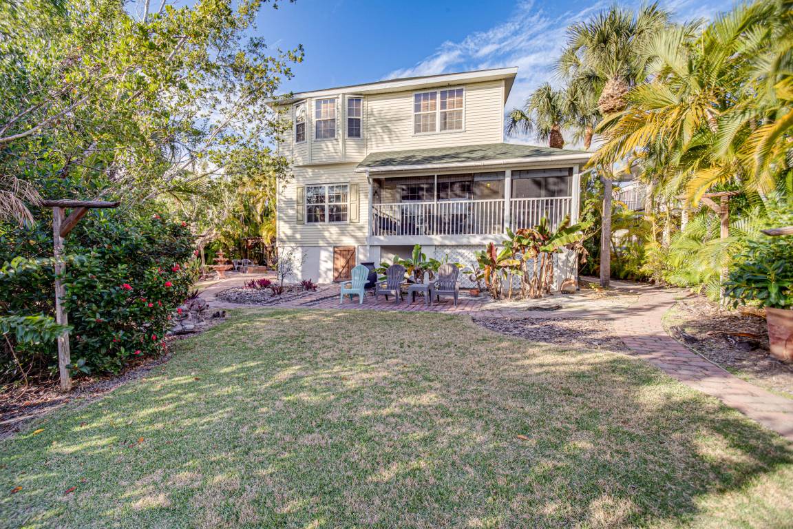 198 M² House ∙ 4 Bedrooms ∙ 7 Guests - Fort Myers Beach, FL