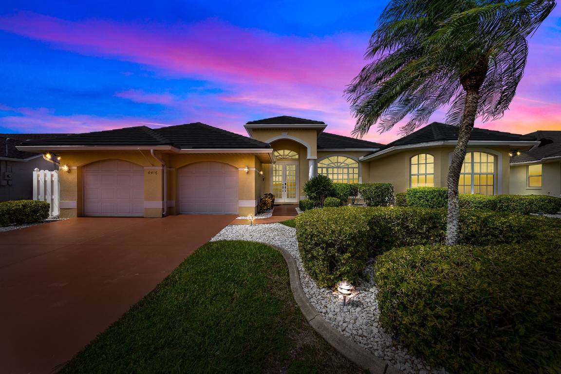 House ∙ 3 Bedrooms ∙ 6 Guests - Cape Coral, FL