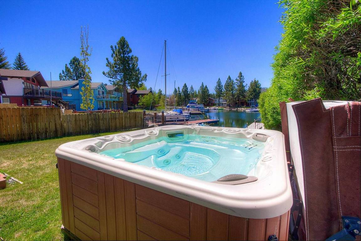 232 M² House ∙ 4 Bedrooms ∙ 10 Guests - South Lake Tahoe, CA