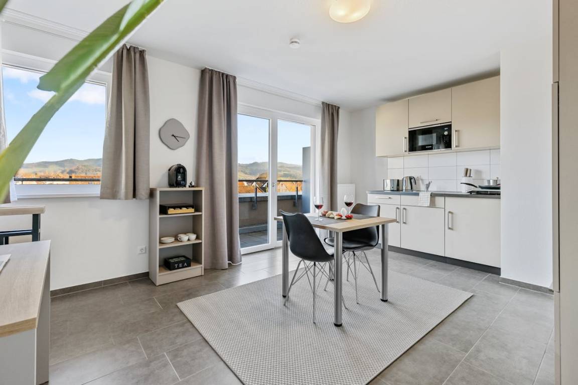 50 M² Ferienwohnung ∙ 1 Schlafzimmer ∙ 2 Gäste - Denzlingen