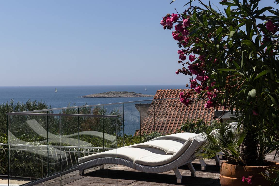 200 M² Ferienhaus ∙ 4 Schlafzimmer ∙ 8 Gäste - Rogoznica