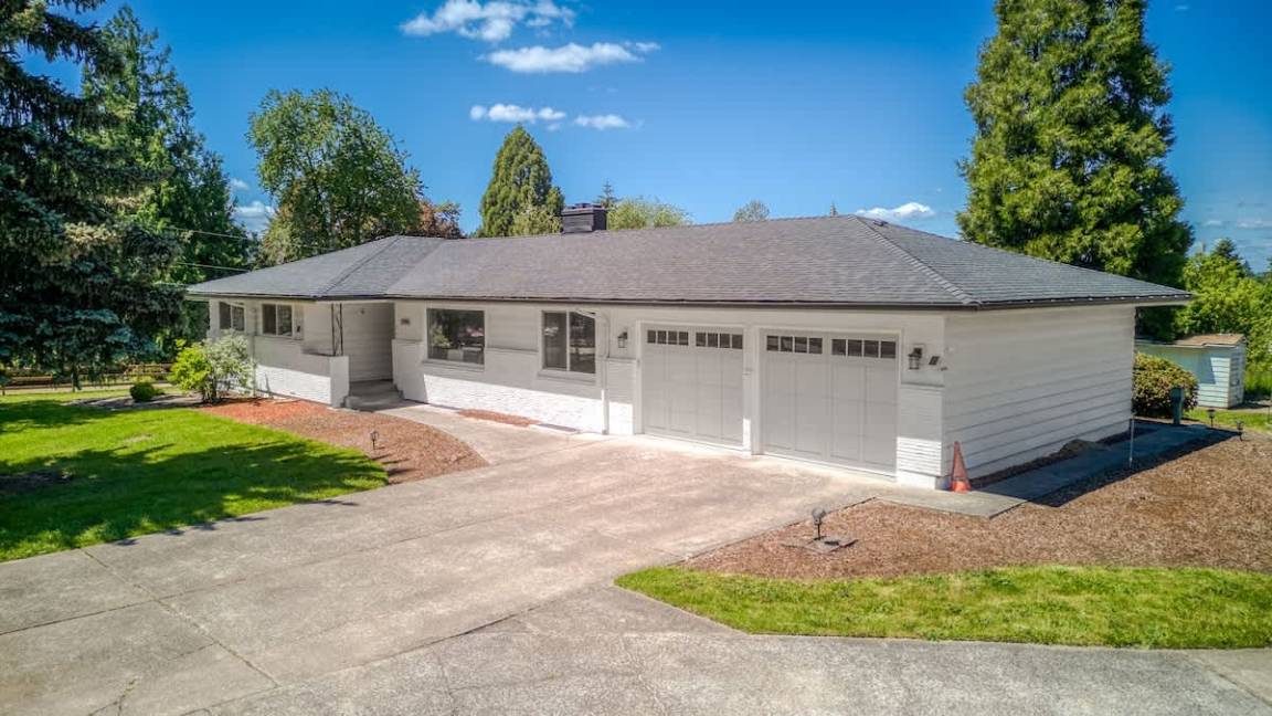 372 M² House ∙ 5 Bedrooms ∙ 17 Guests - Gresham, OR