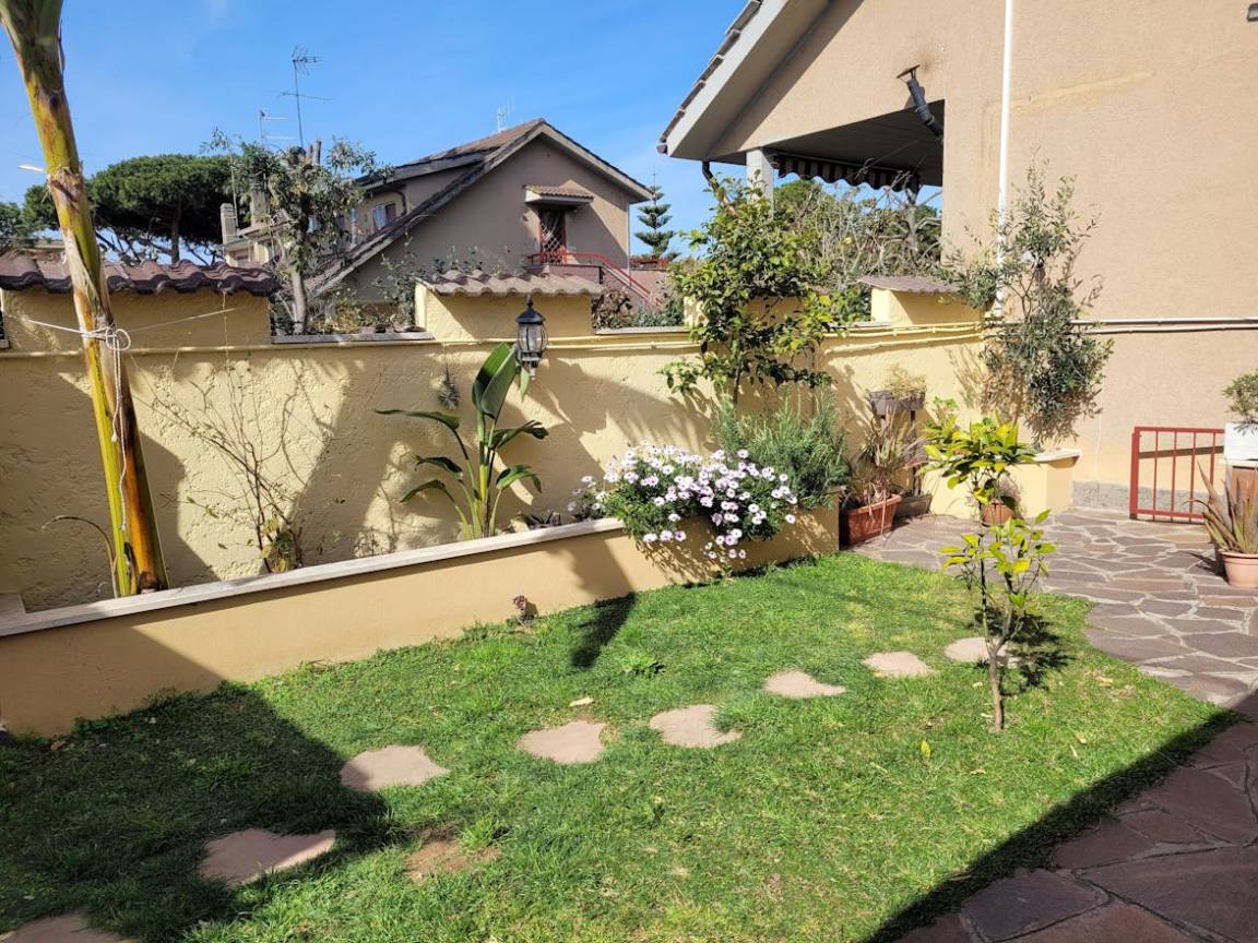 65 M² Apartment ∙ 2 Bedrooms ∙ 5 Guests - Anzio