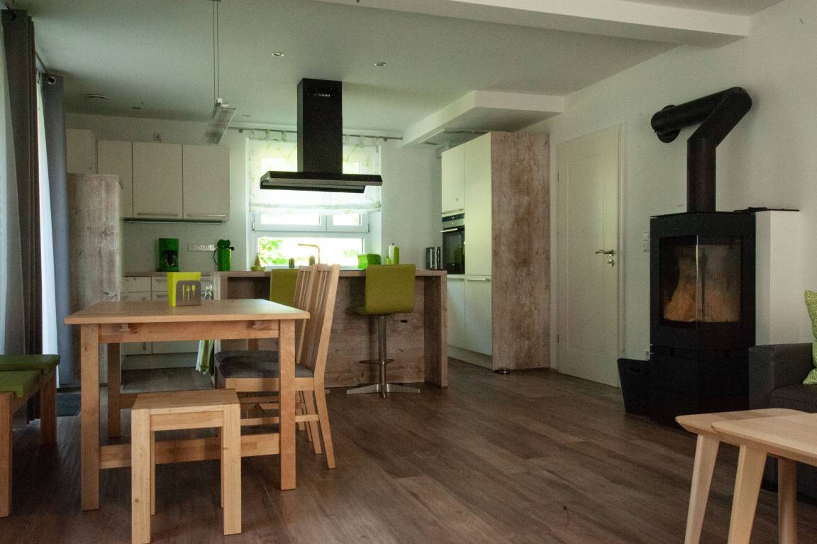 75 M² Ferienwohnung ∙ 1 Schlafzimmer ∙ 4 Gäste - Erbendorf