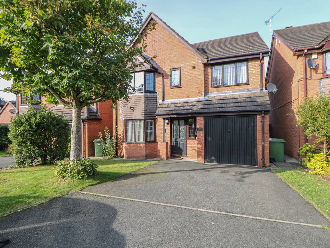 Cottage ∙ 4 Bedrooms ∙ 7 Guests - Stoke-on-Trent