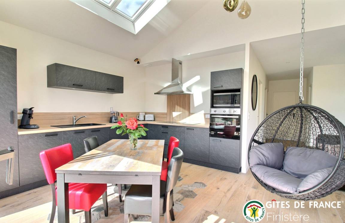 78 M² Gîte ∙ 2 Chambres ∙ 4 Personnes - Plougasnou
