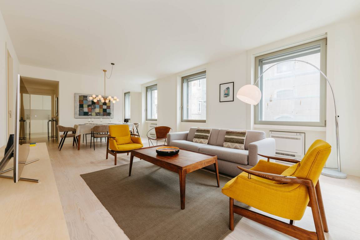 100 M² Apartamento ∙ 2 Quartos ∙ 7 Hóspedes - Almada