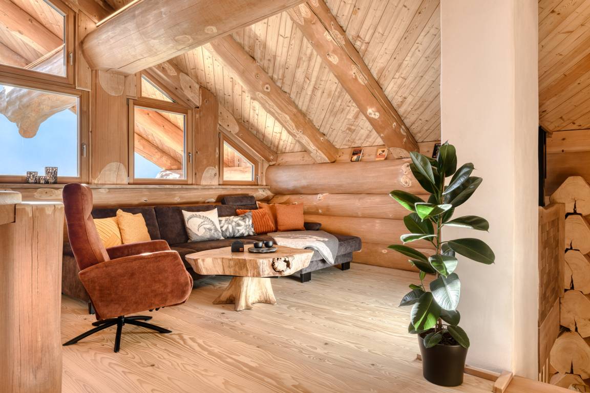 190 M² Chalet ∙ 3 Bedrooms ∙ 6 Guests - Lech