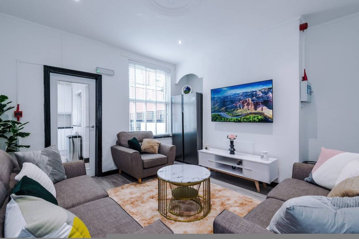 Apartment ∙ 1 Bedroom ∙ 12 Guests - Leeds