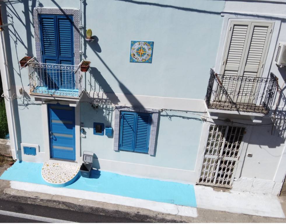 87 M² House ∙ 2 Bedrooms ∙ 4 Guests - Messina