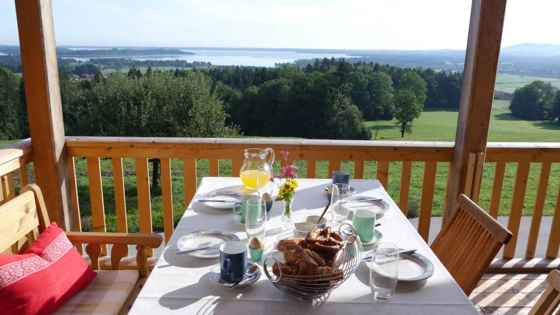 74 M² Ferienwohnung ∙ 2 Schlafzimmer ∙ 4 Gäste - Bernau am Chiemsee