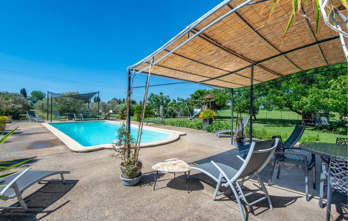 120 M² Ferienhaus ∙ 3 Schlafzimmer ∙ 6 Gäste - Arles