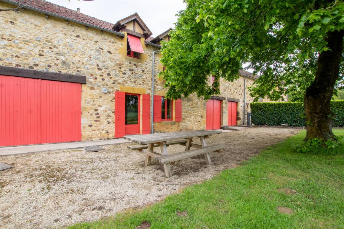 120 M² Gîte ∙ 3 Bedrooms ∙ 9 Guests - Belvès