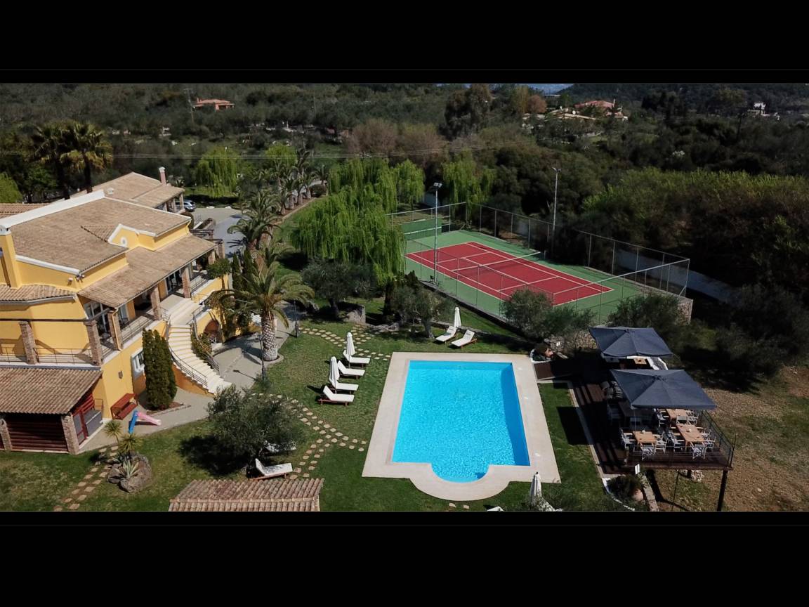 1000 M² Villa ∙ 9 Bedrooms ∙ 24 Guests - Corfu