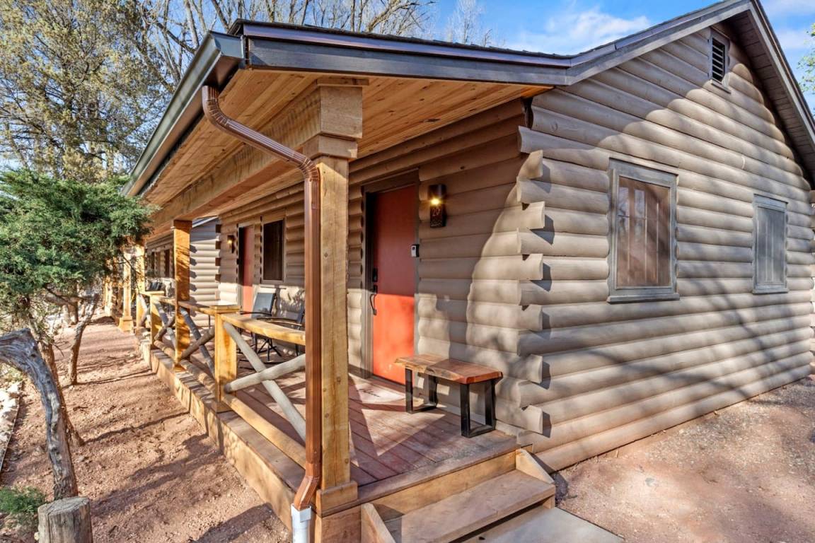 House ∙ 1 Bedroom ∙ 4 Guests - Colorado Springs, CO