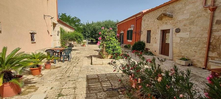 60 M² Farmhouse ∙ 2 Bedrooms ∙ 5 Guests - Sicily