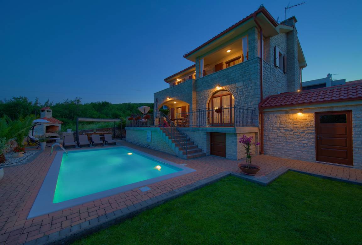 175 M² Villa ∙ 4 Schlafzimmer ∙ 8 Gäste - Krk