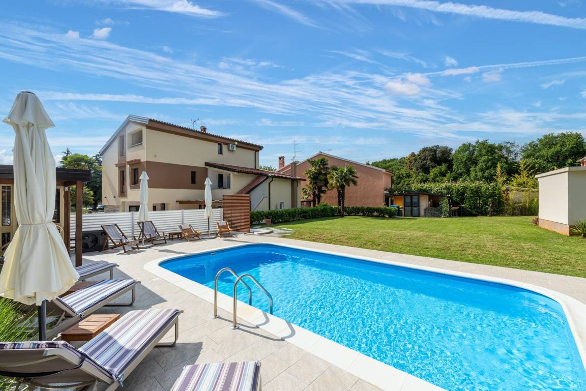 80 M² Ferienwohnung ∙ 3 Schlafzimmer ∙ 6 Gäste - Poreč