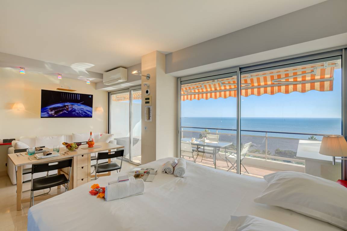 32 M² Studio ∙ 2 Personnes - ibis budget Antibes Sophia Antipolis