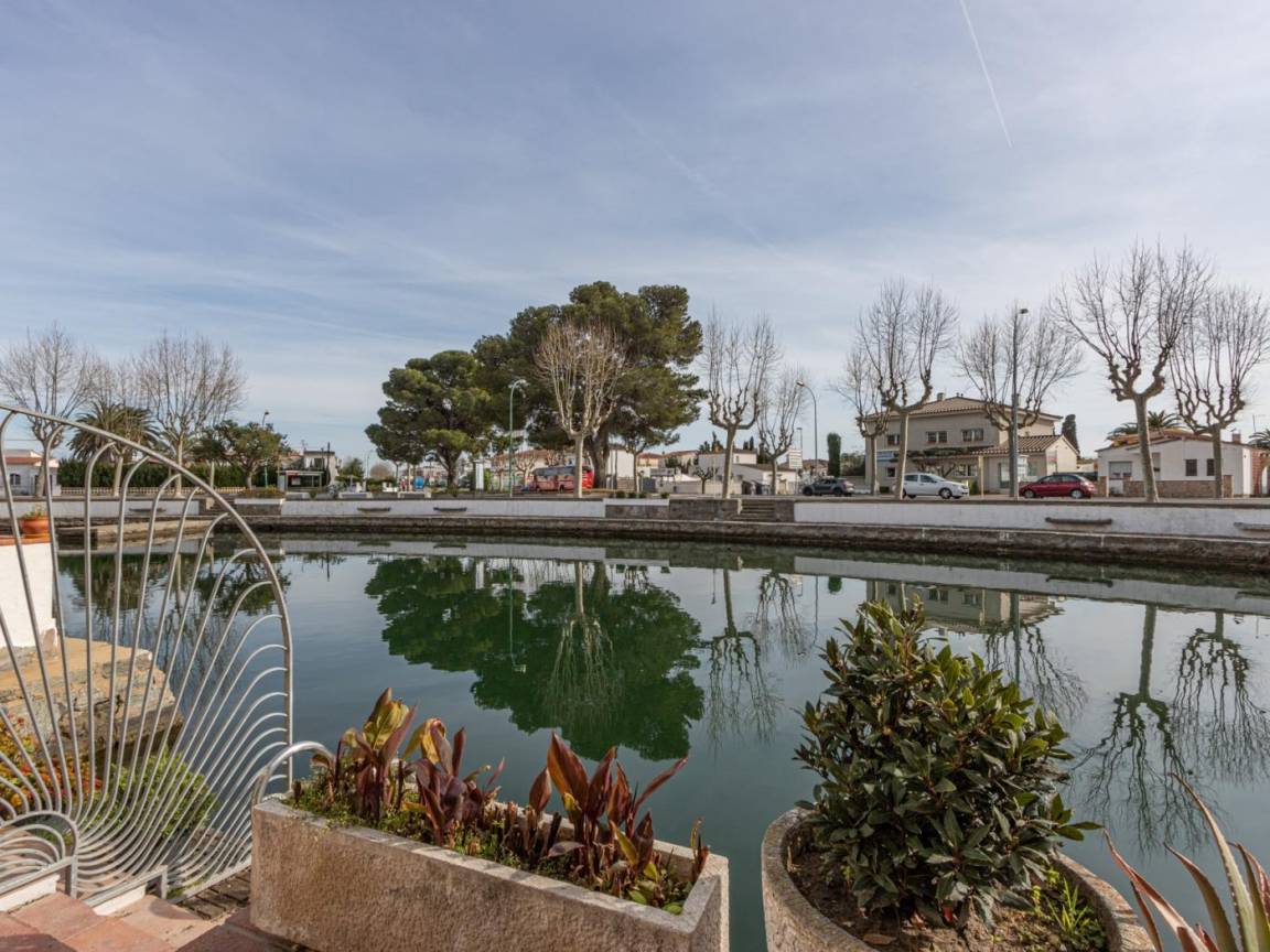 130 M² Villa ∙ 4 Chambres ∙ 10 Personnes - Empuriabrava
