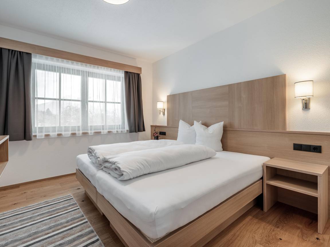 285 M² Ferienhaus ∙ 4 Schlafzimmer ∙ 10 Gäste - Sautens
