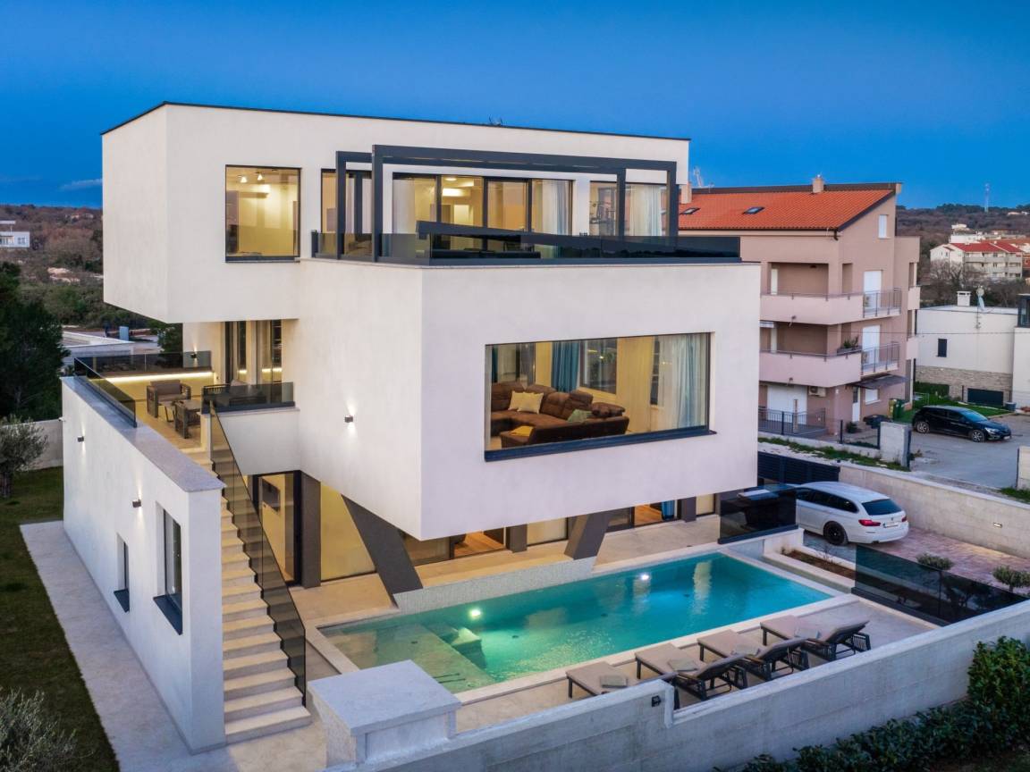 400 M² Ferienhaus ∙ 1 Schlafzimmer ∙ 8 Gäste - Premantura