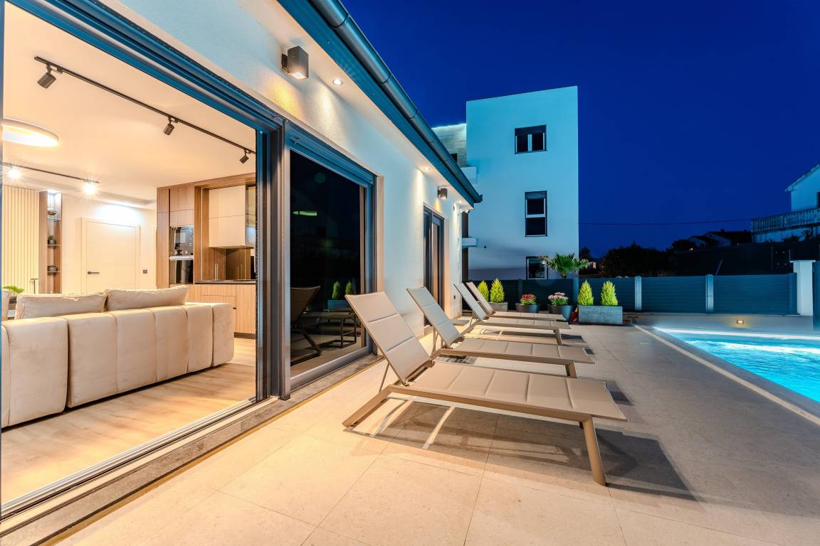 180 M² House ∙ 3 Bedrooms ∙ 7 Guests - Vir