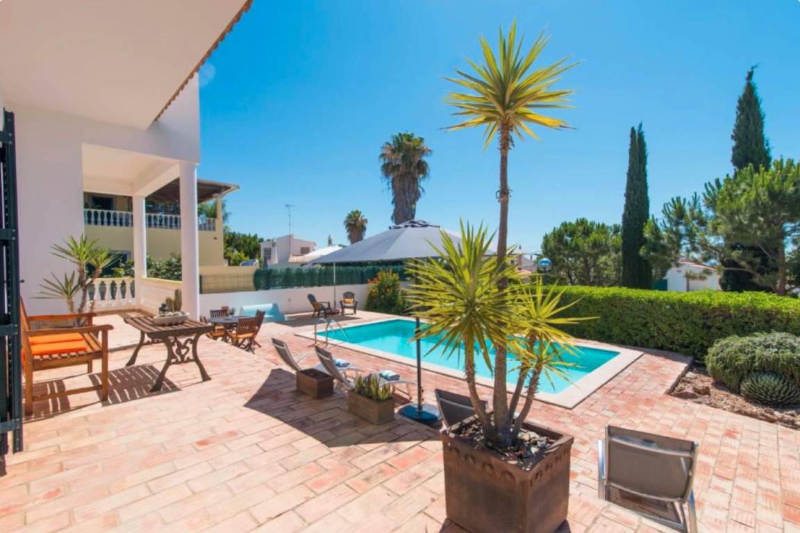 250 M² Villa ∙ 4 Makuuhuonetta ∙ 8 Vierasta - Tavira