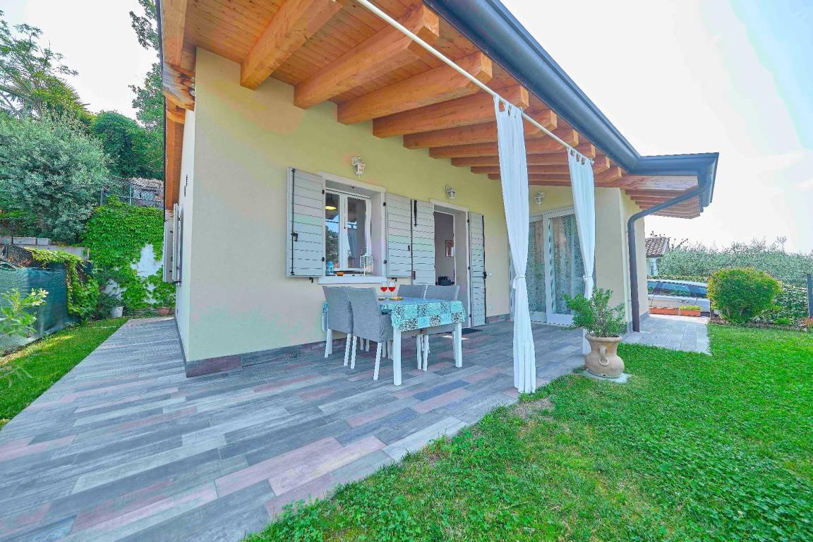 80 M² Ferienhaus ∙ 2 Schlafzimmer ∙ 6 Gäste - Peschiera del Garda