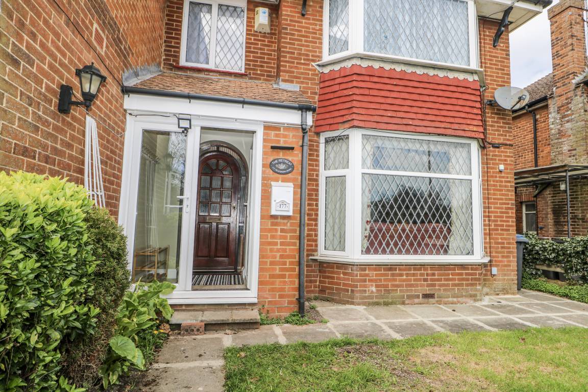 Cottage ∙ 4 Bedrooms ∙ 8 Guests - Deal