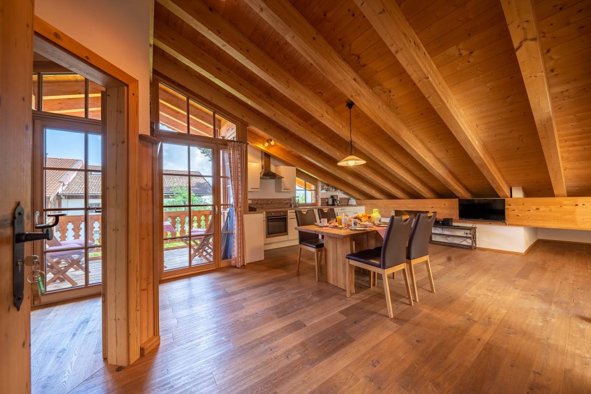 66 M² Ferienwohnung ∙ 2 Schlafzimmer ∙ 4 Gäste - Samerberg