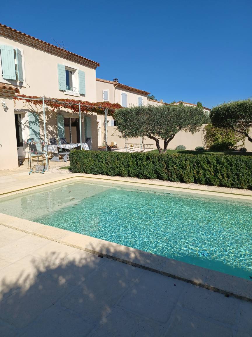 113 M² Bed & Breakfast ∙ 1 Schlafzimmer ∙ 2 Gäste - Remoulins