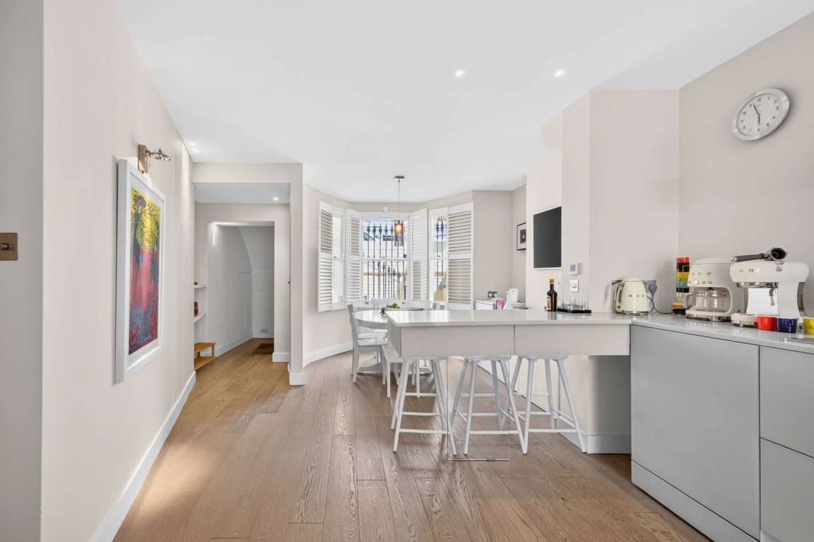 74 M² Apartment ∙ 3 Bedrooms ∙ 6 Guests - Kingston upon Thames