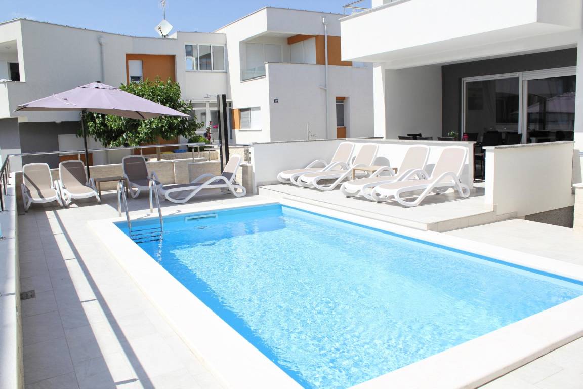 100 M² Apartment ∙ 3 Bedrooms ∙ 9 Guests - Caska