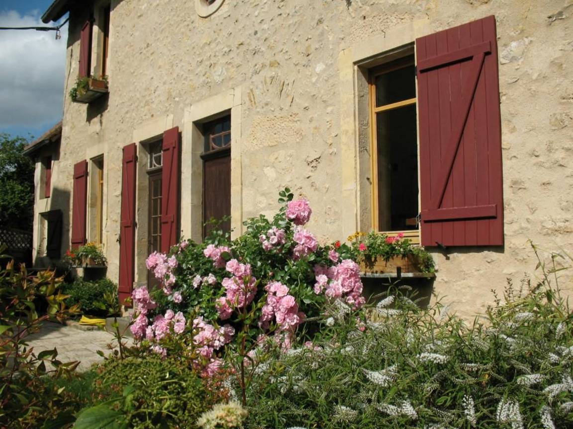 165 M² Cottage ∙ 2 Bedrooms ∙ 10 Guests - Loire Valley
